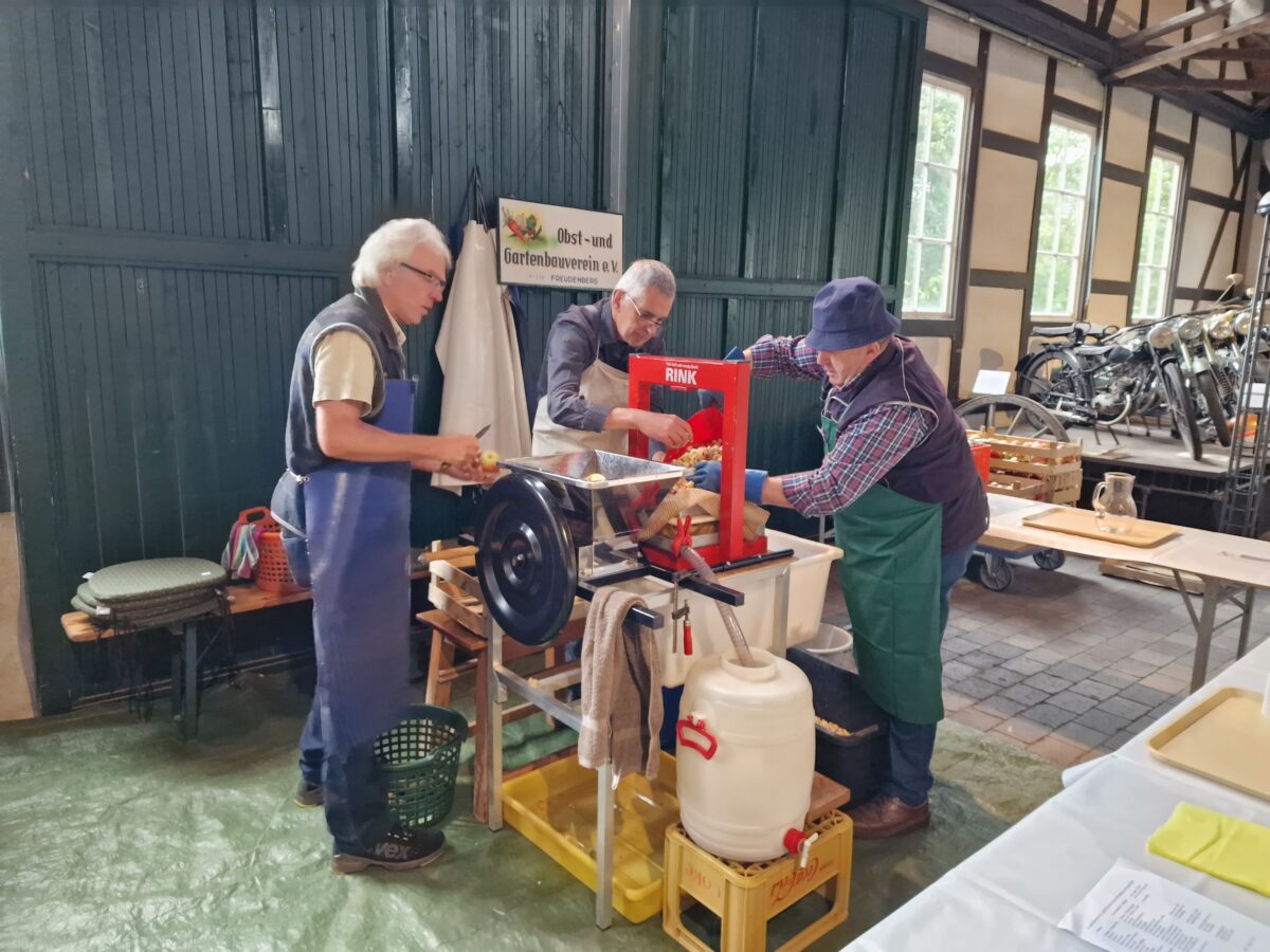 Rund um den Apfel • Technikmuseum Freudenberg